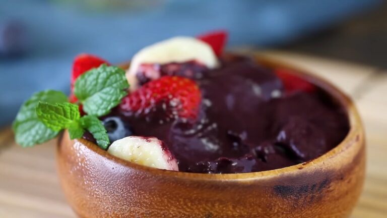 Make This Instagram-Worthy Acai Bowl in Just 5 Minutes! - Sprig and Flours
